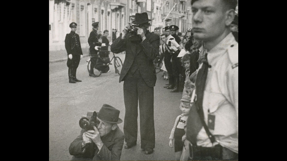 The Camera as a Witness: Photography and Memory – CREA | cultureel ...